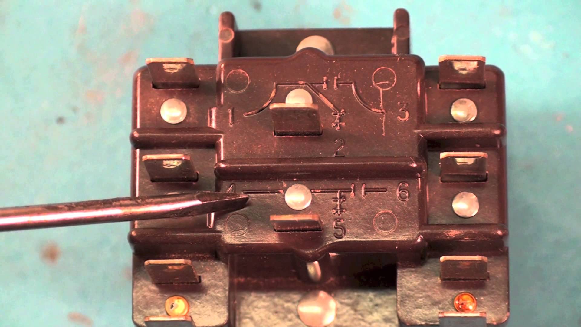 The Purpose of the Single Pole Double Throw Relay | Appliance Video